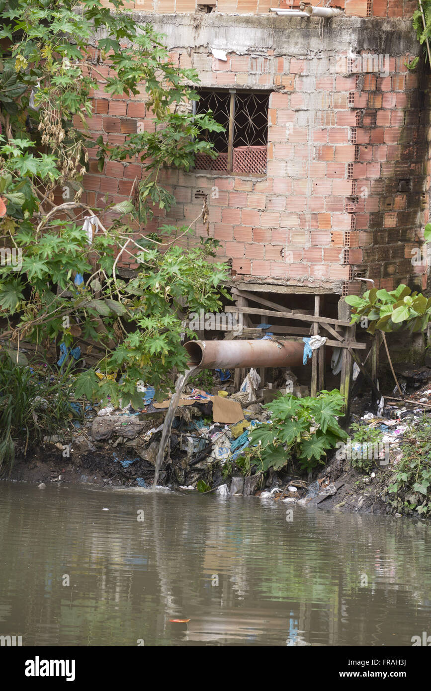 Rio dumped waste hi-res stock photography and images - Alamy