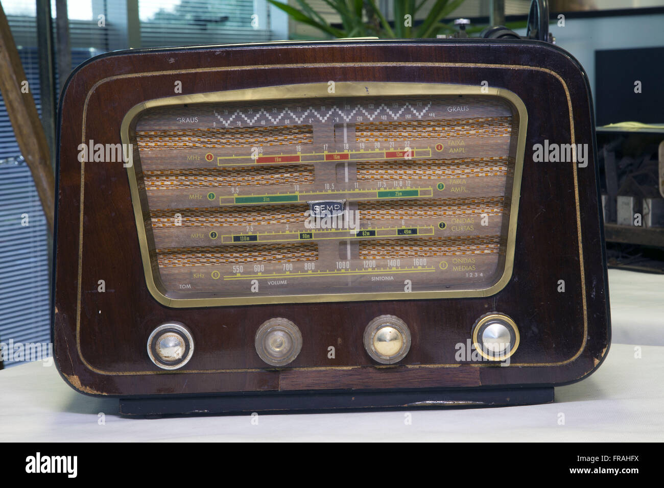 Gramophone or phonograph exposed in museum Stock Photo - Alamy