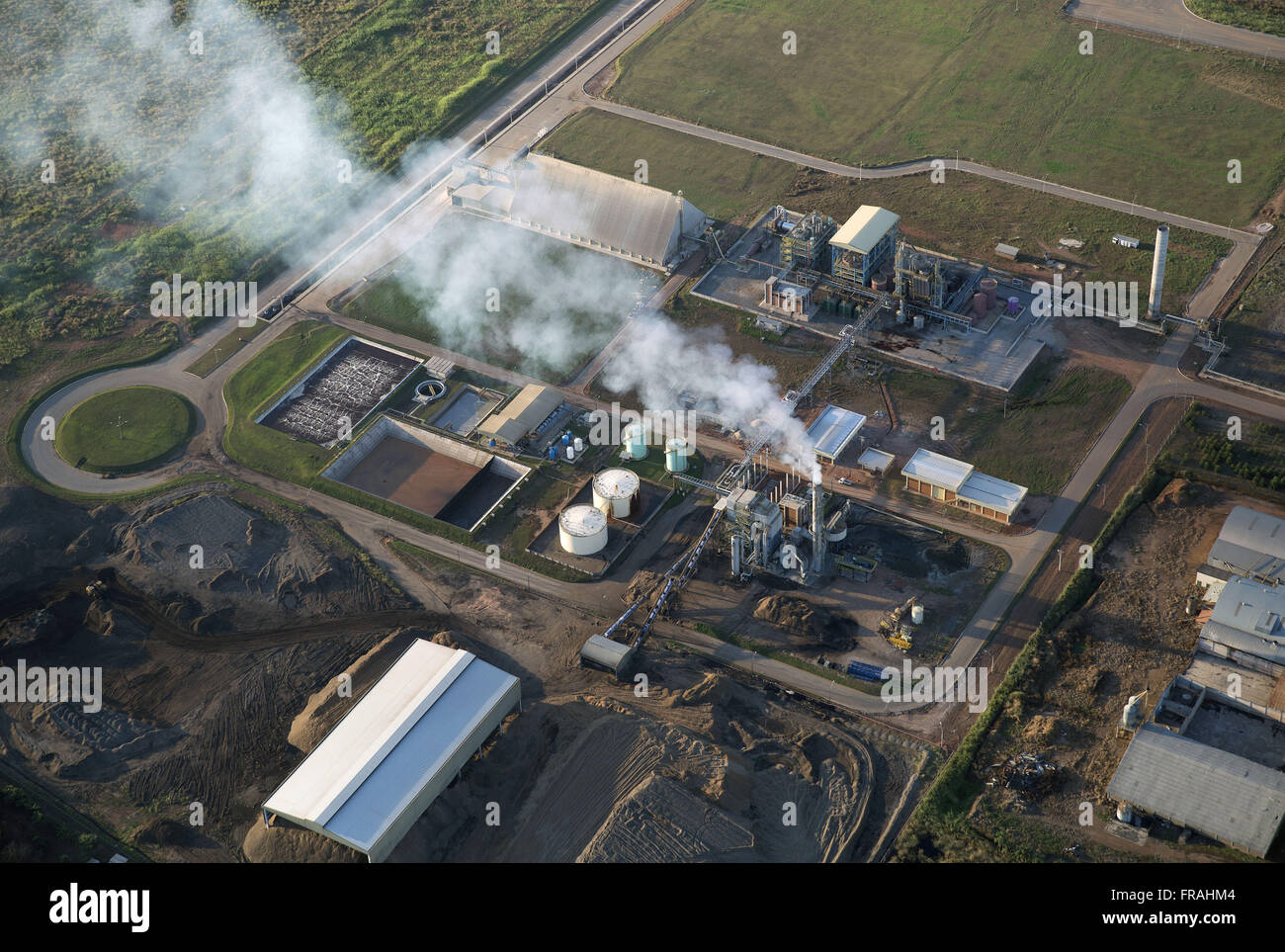 Soybean factory hi-res stock photography and images - Alamy