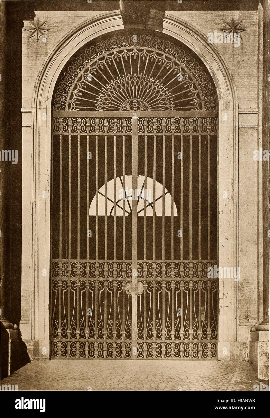 'Il Ferro nell'arte italiana' (1910) explores the use of iron in ...