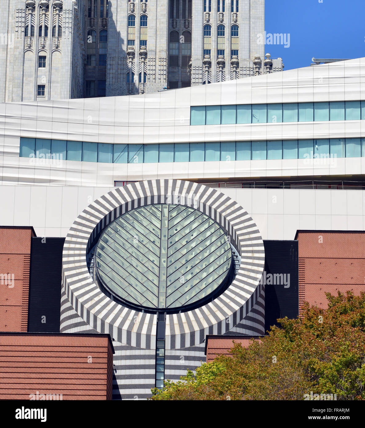 San francisco museum of modern art hi-res stock photography and images ...
