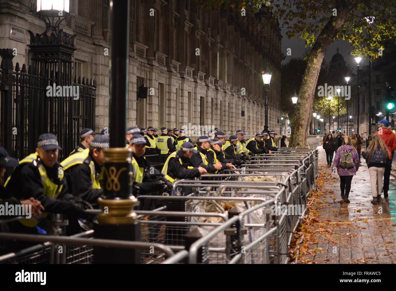 Police scotland riot officers hi-res stock photography and images - Alamy