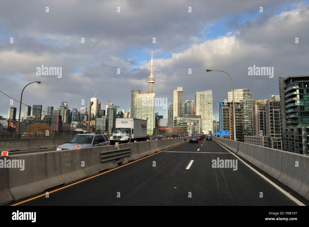 Toronto traffic jam hi-res stock photography and images - Alamy
