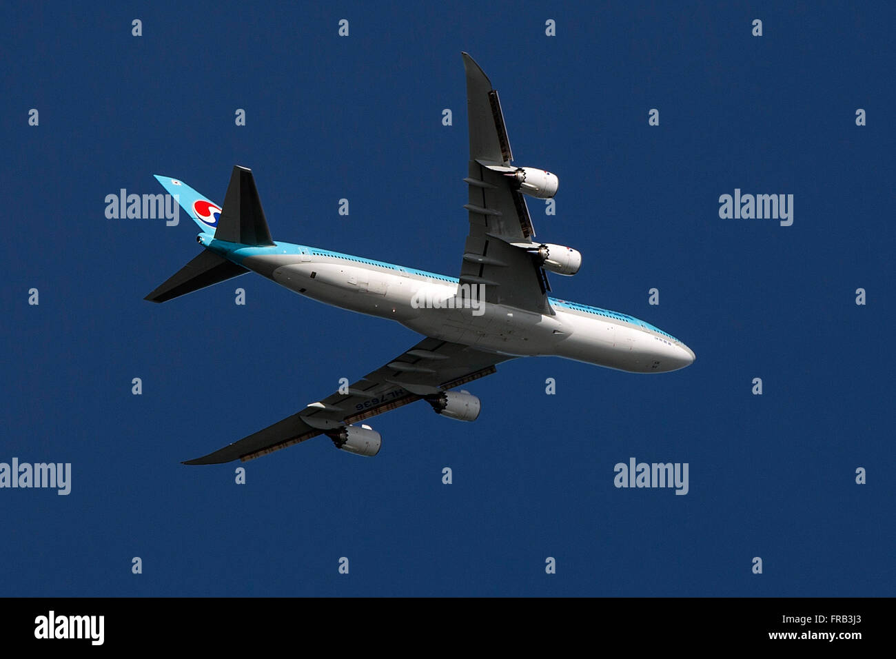 Boeing 747 8b5 korean hi-res stock photography and images - Alamy