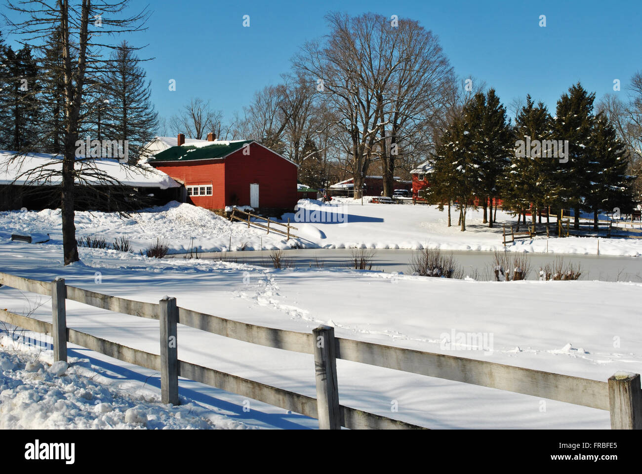 Chilly farm view hi-res stock photography and images - Alamy