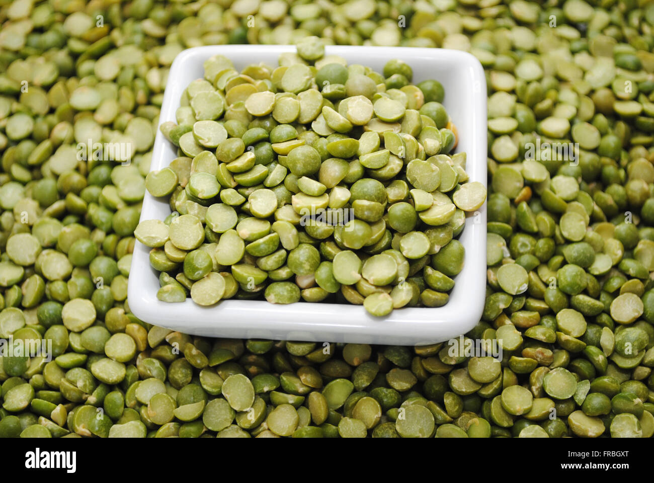 The peas ground hi-res stock photography and images - Alamy