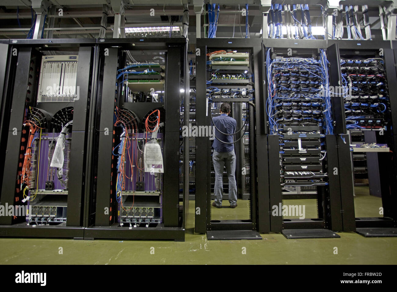 Telecommunications carrier hi-res stock photography and images - Alamy