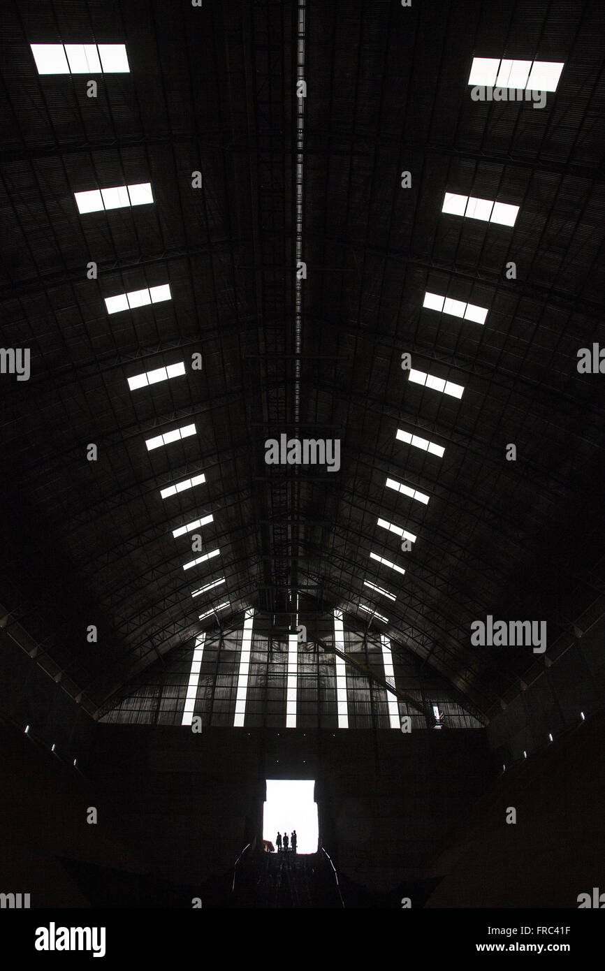 Inside storage hi-res stock photography and images - Alamy