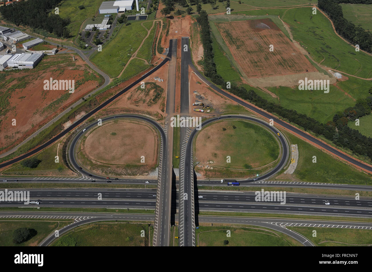 Aerial view of the intersection of Highway 330 with SP-Anhanguera ...