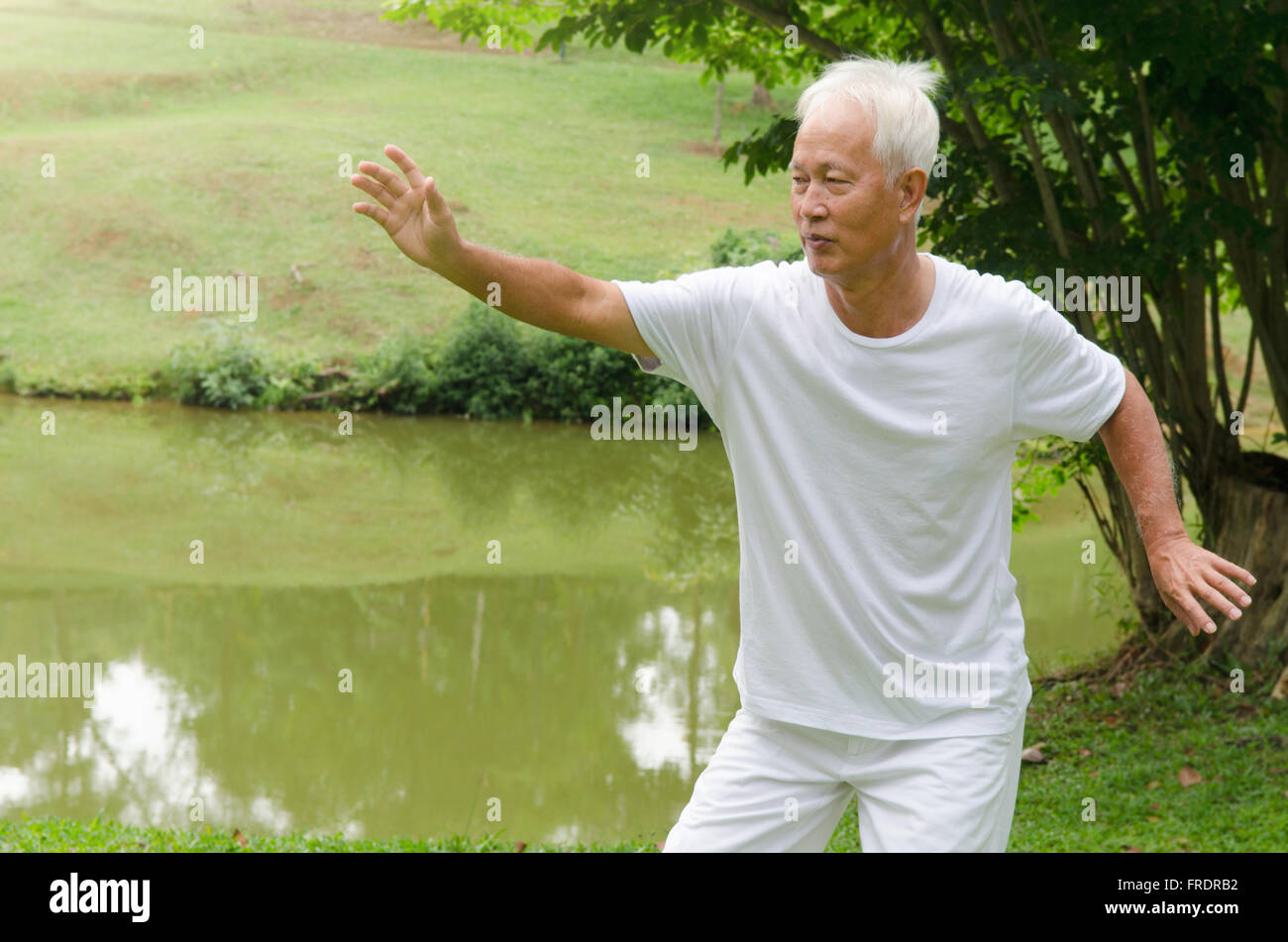 Kungfu suit hi-res stock photography and images - Alamy