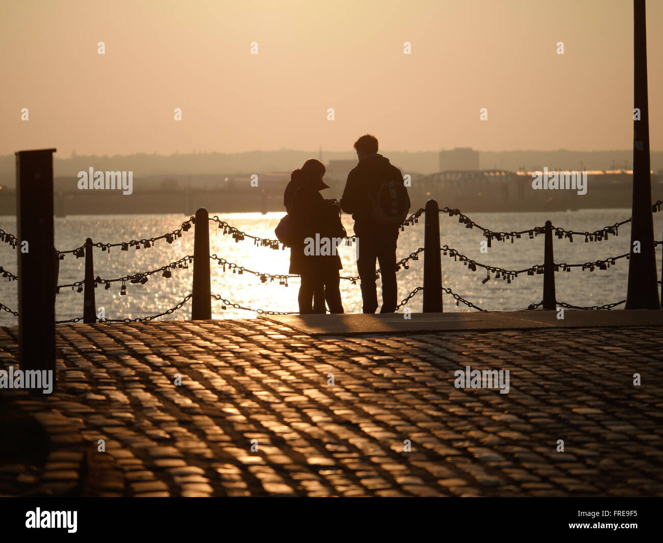 Weather sunset liverpool hi-res stock photography and images - Alamy