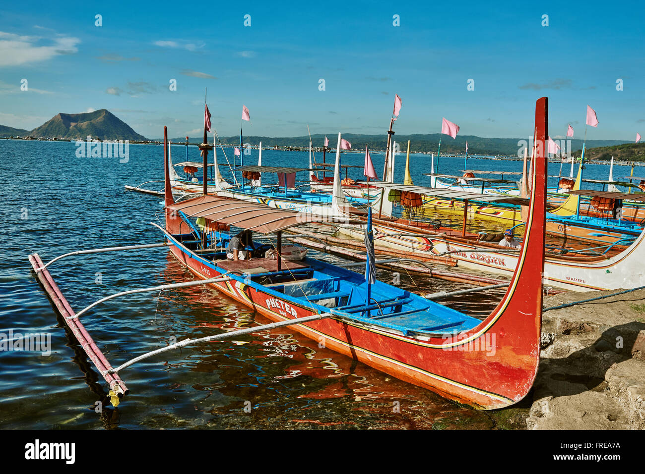 Taal Volcano Philippines-April 5, 2015 : Taal Volcano in Luzon ...