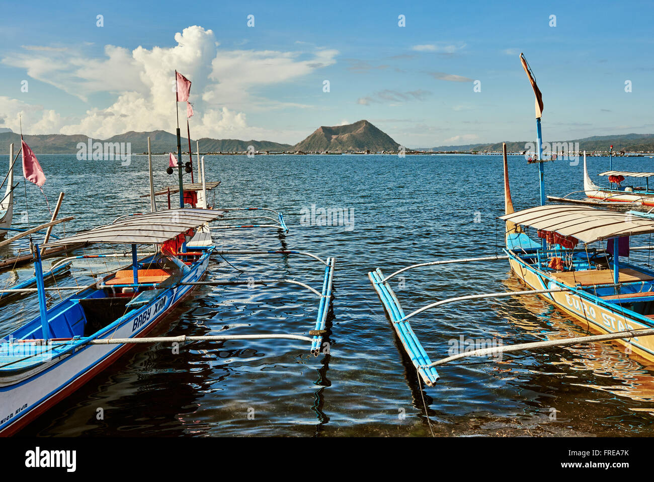 Taal Volcano Philippines-April 5, 2015 : Taal Volcano in Luzon ...