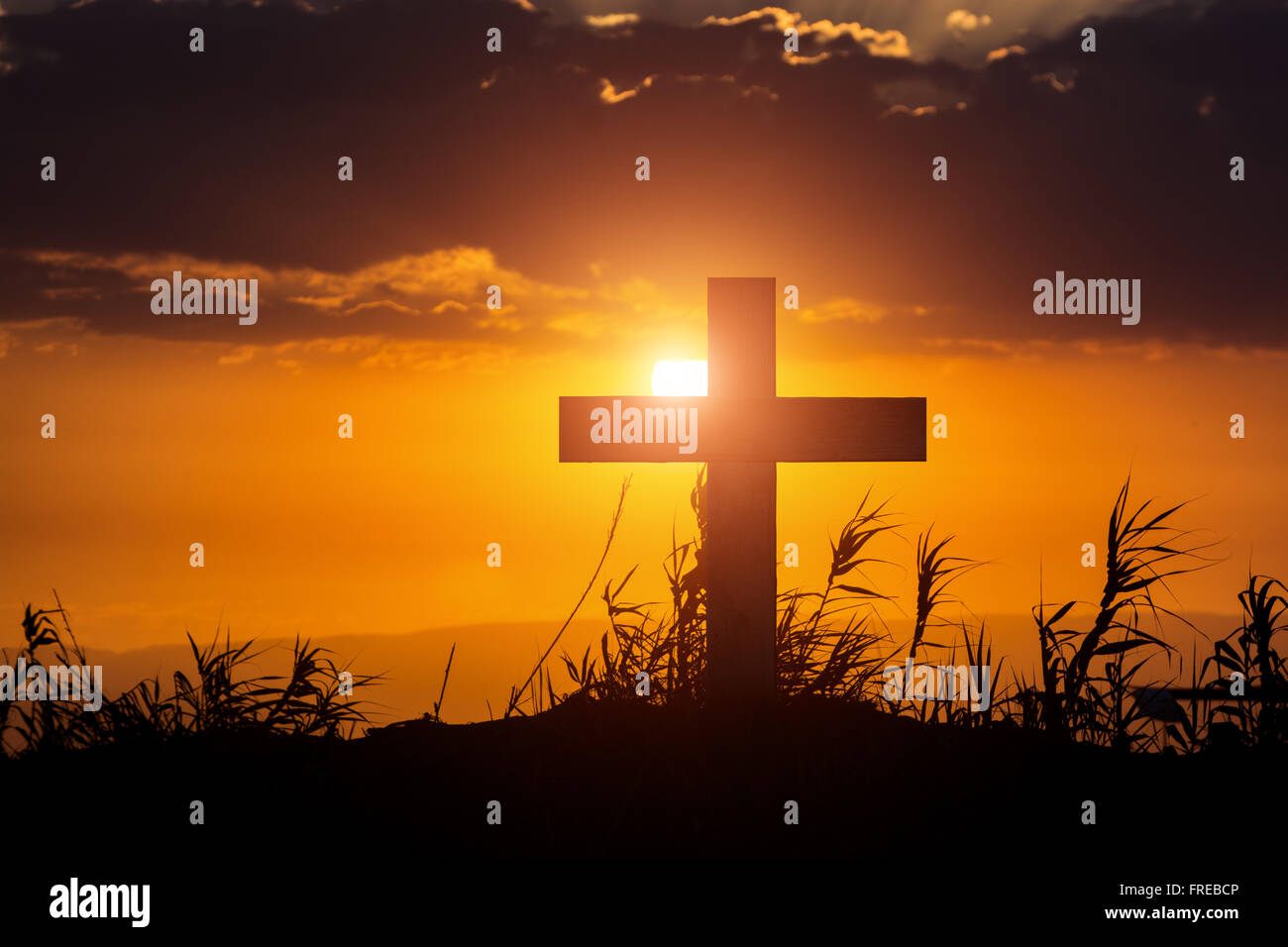 Christian cross silhouette hi-res stock photography and images - Alamy