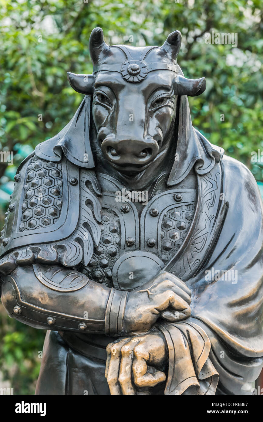 Ox statue china hi-res stock photography and images - Alamy