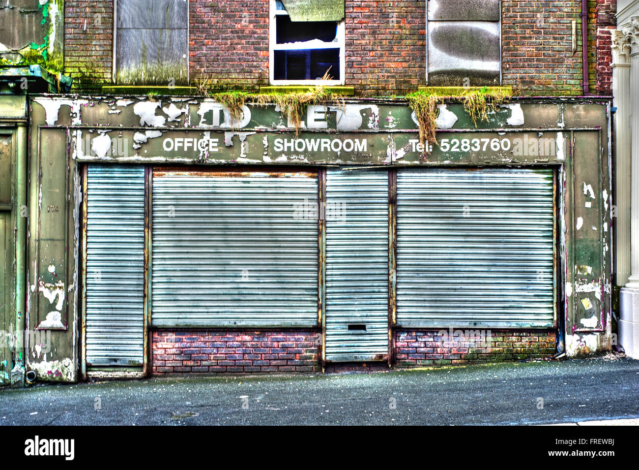 Abandoned office building hi-res stock photography and images - Alamy