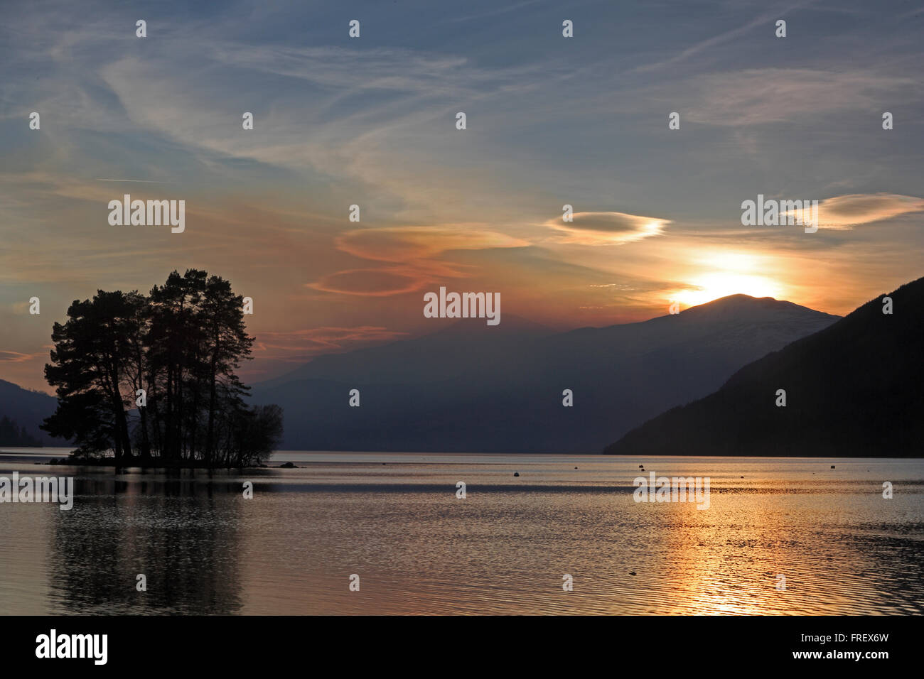 Loch Tay Sunset High Resolution Stock Photography and Images - Alamy