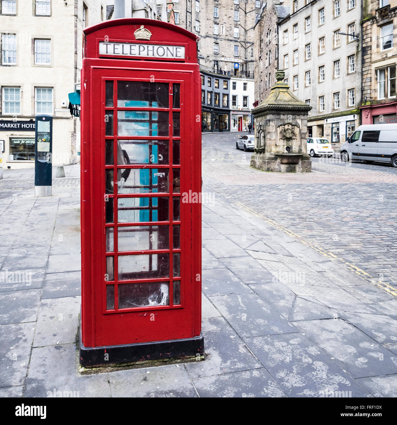 British phone booth hi-res stock photography and images - Alamy