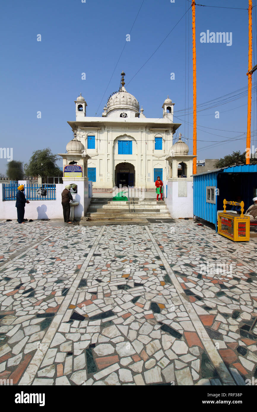 Gurdwara Shri Tibi Sahib, Muktsar in Punjab, India with Sikh pilgrims ...