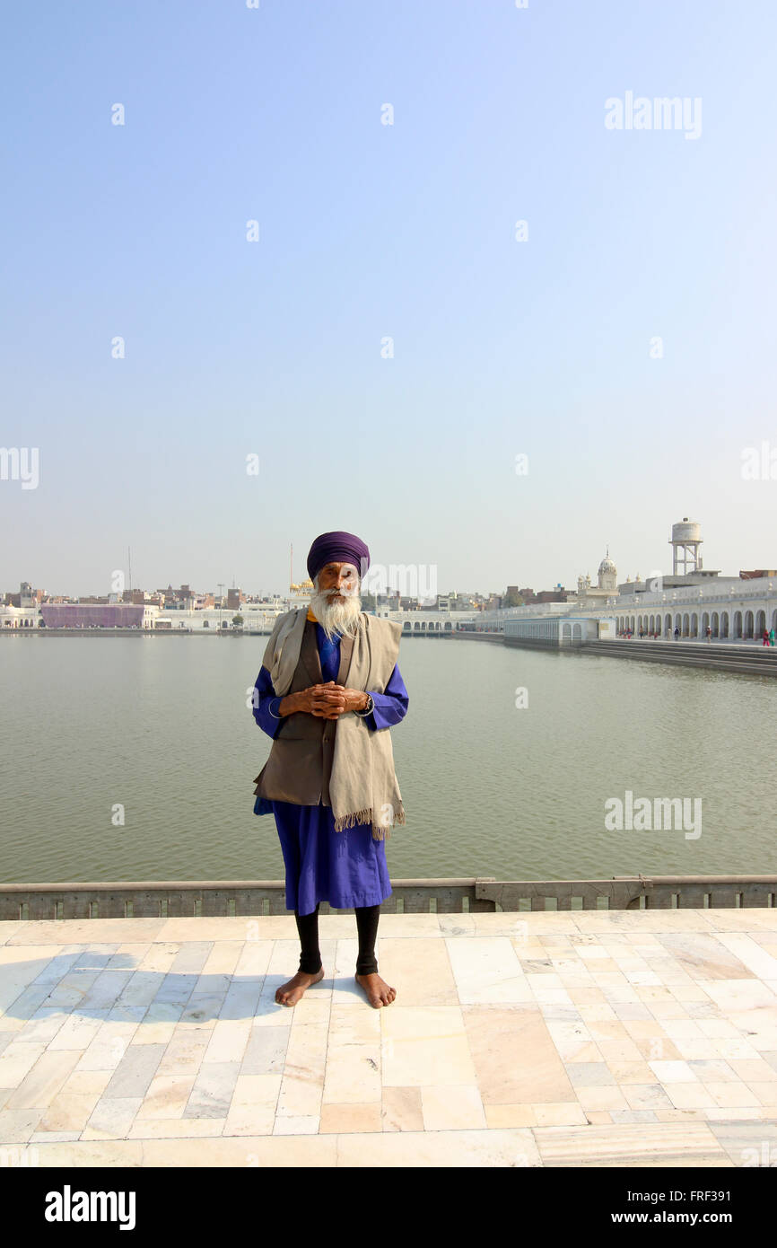 Holy sikhism sarovar punjab hi-res stock photography and images - Alamy