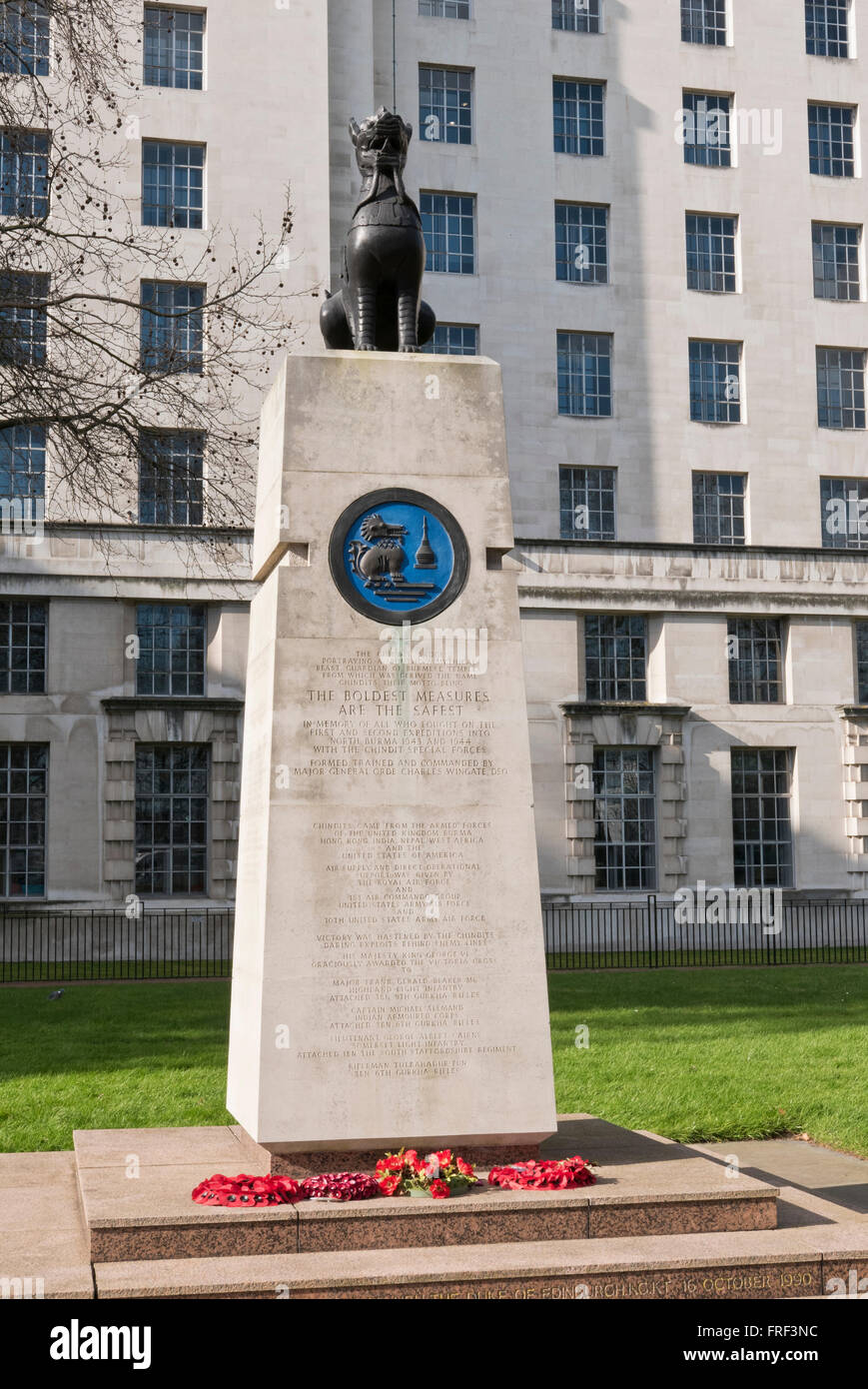 Animal sculpture monument in Victoria Embankment Garden, London, United ...