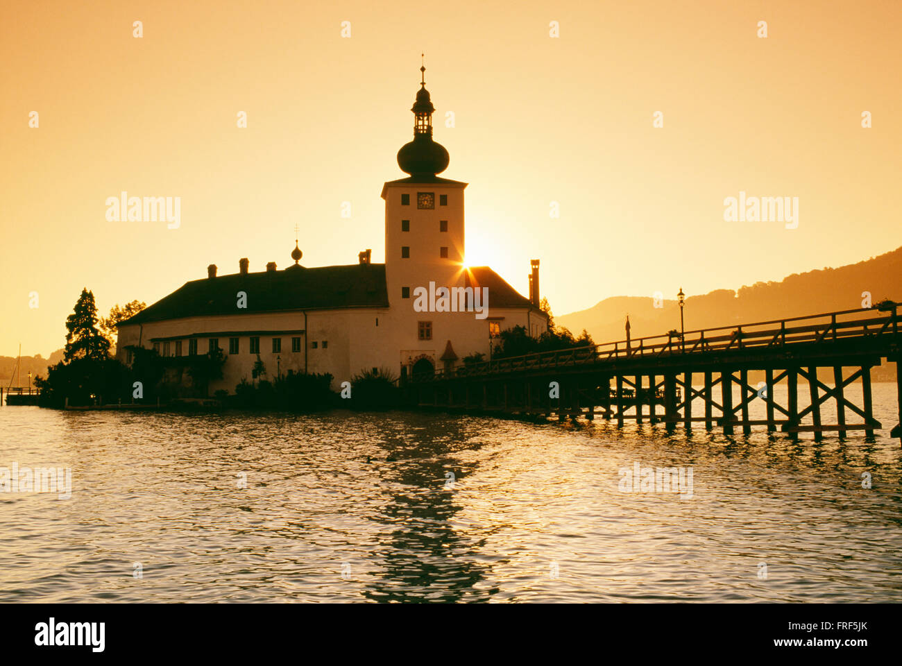 Schloss Ort (Castle Orth) on lake Traunsee At Sunrise, Gmunden, Austria ...