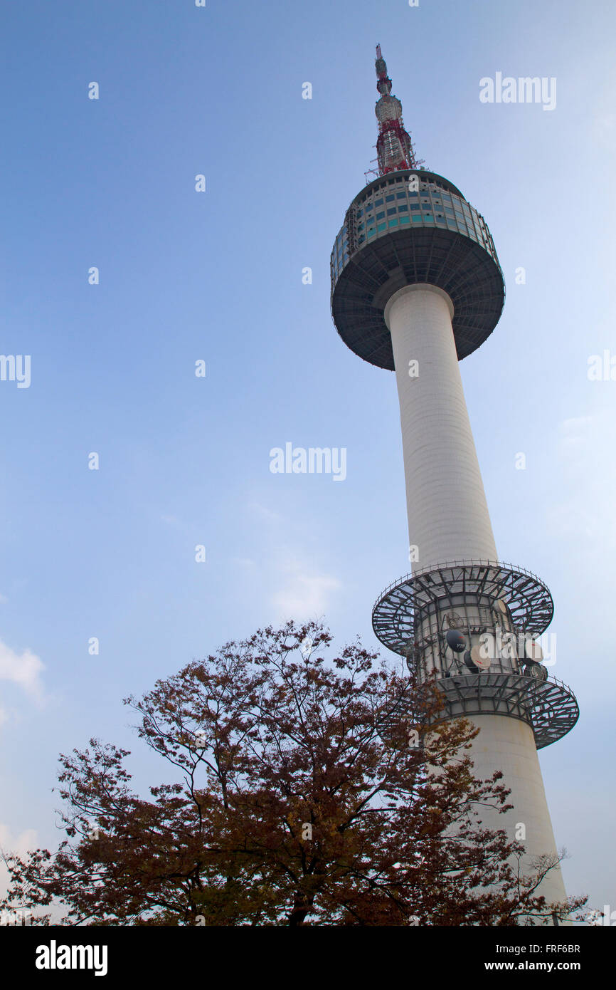 Seoul tower seoul hi-res stock photography and images - Alamy