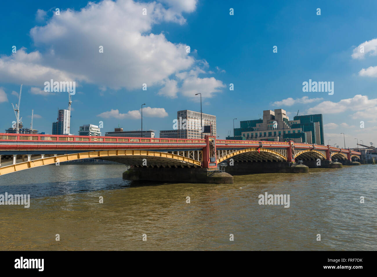 Vauxhall iron bridge hi-res stock photography and images - Alamy