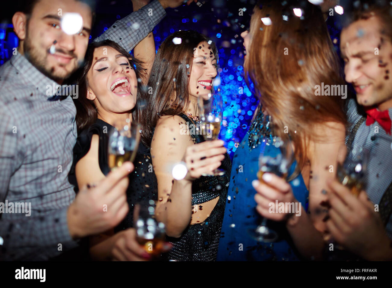 Dancing group hi-res stock photography and images - Alamy