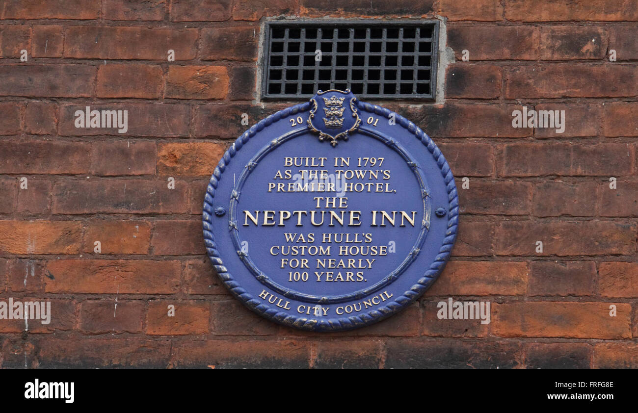 Hull blue plaques hi-res stock photography and images - Alamy
