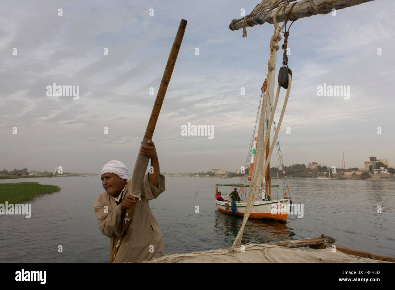 Ancient egyptian sailing boat hi-res stock photography and images - Alamy