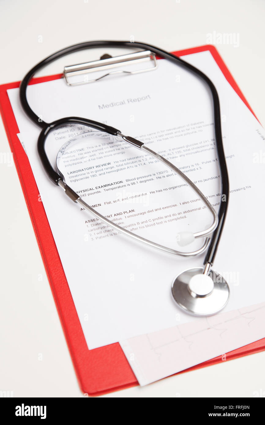 Medical report and cardiogram Stock Photo - Alamy