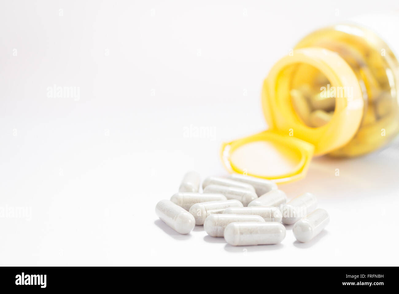 Pill capsules and pile hi-res stock photography and images - Alamy