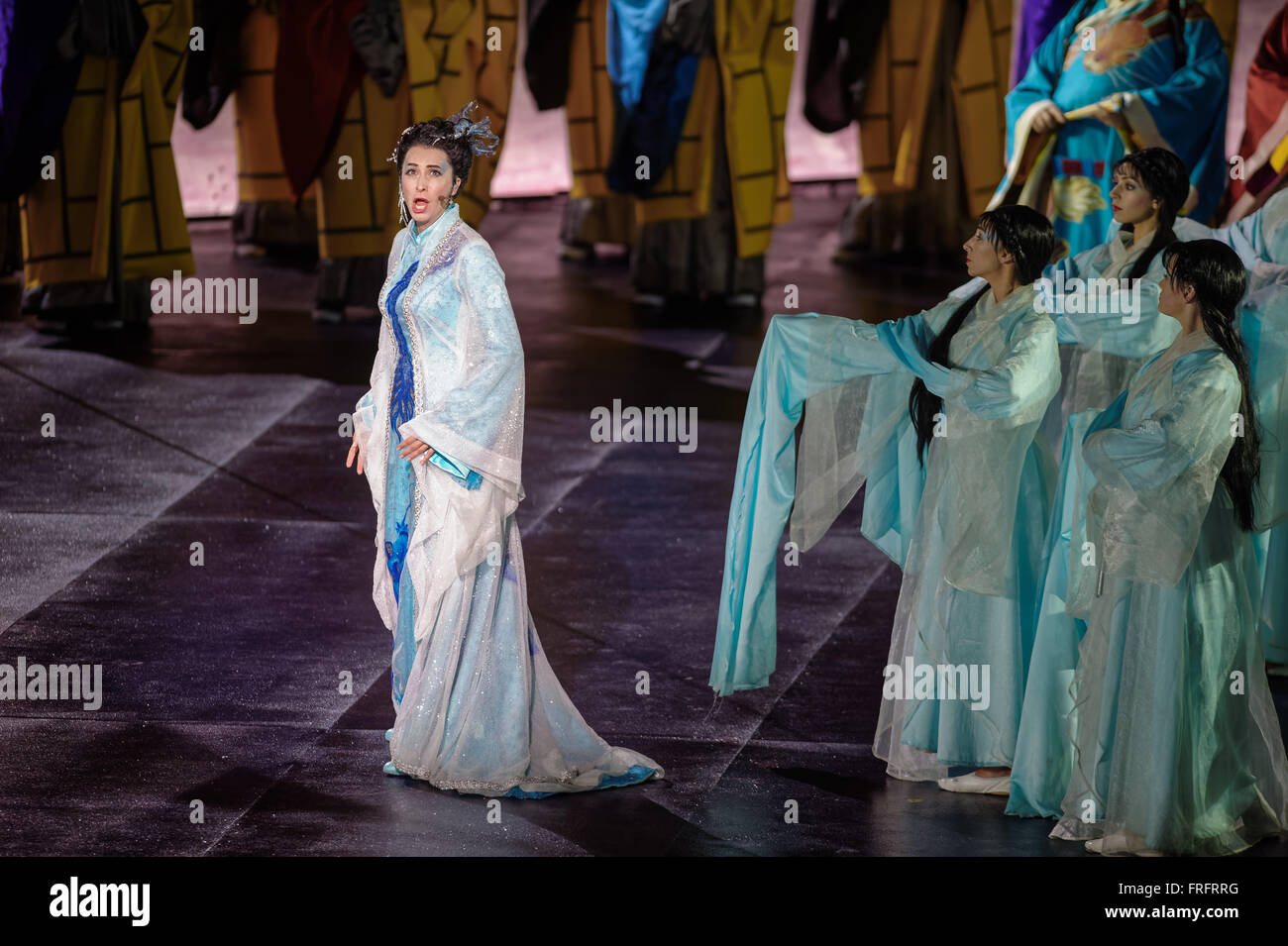 Handa opera on sydney harbour hi-res stock photography and images - Alamy
