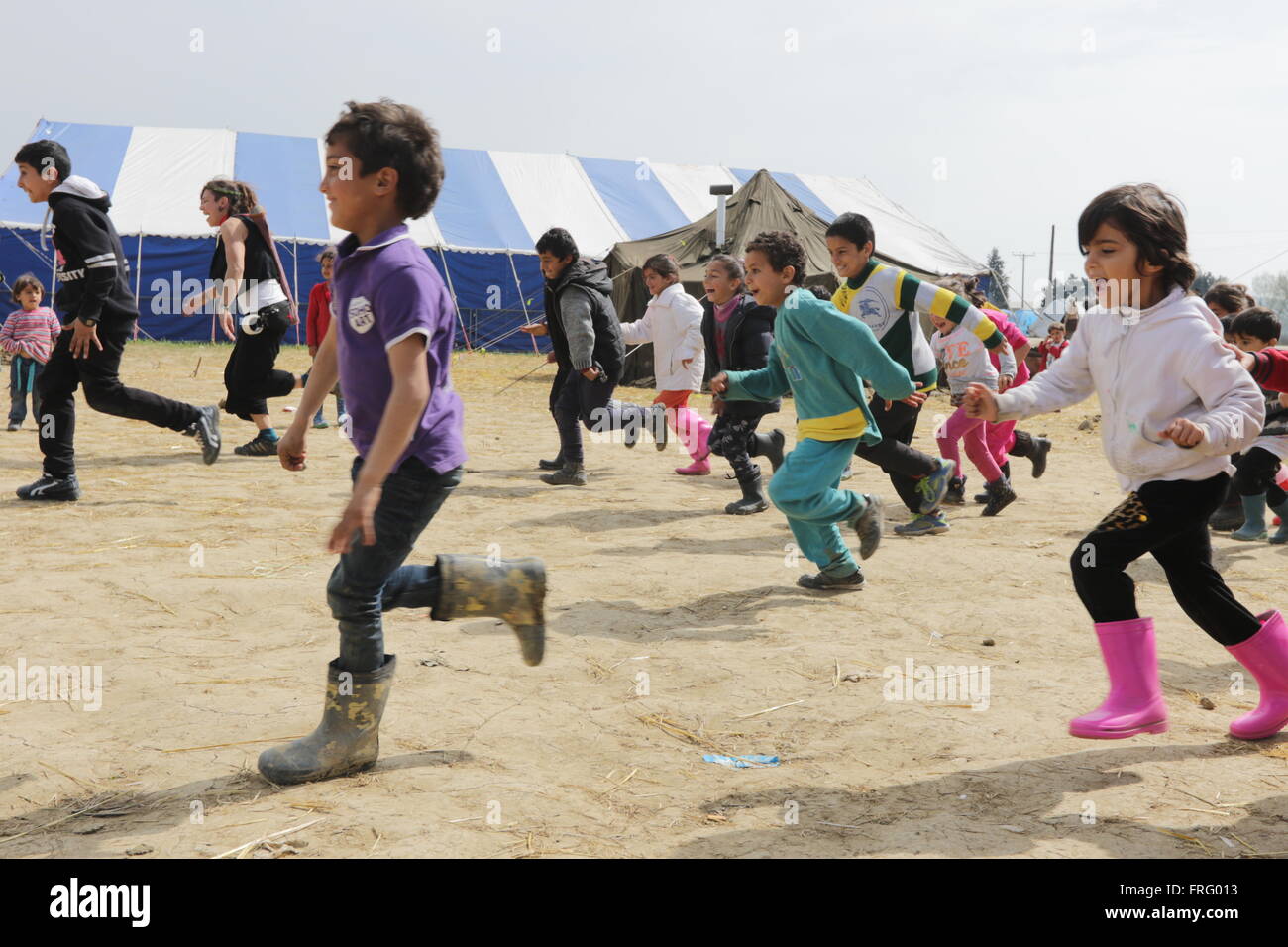 Refugee children movement hi-res stock photography and images - Alamy