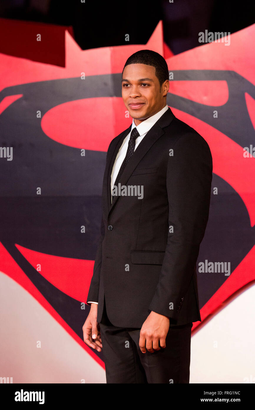 El Actor Ray Fisher
