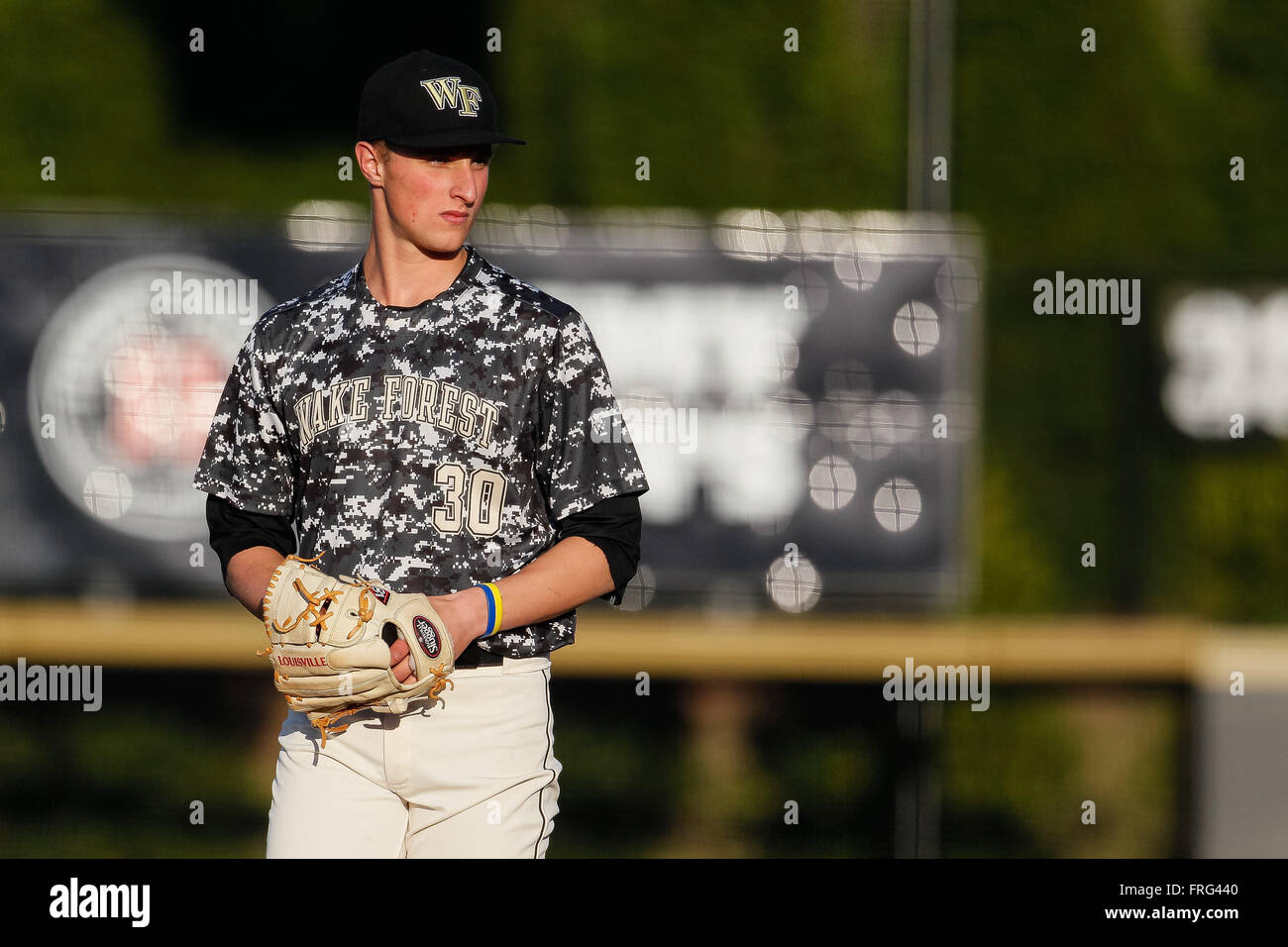Winston-Salem, NC, USA. 22nd Mar, 2016. pitcher Rayne Supple (30) of ...