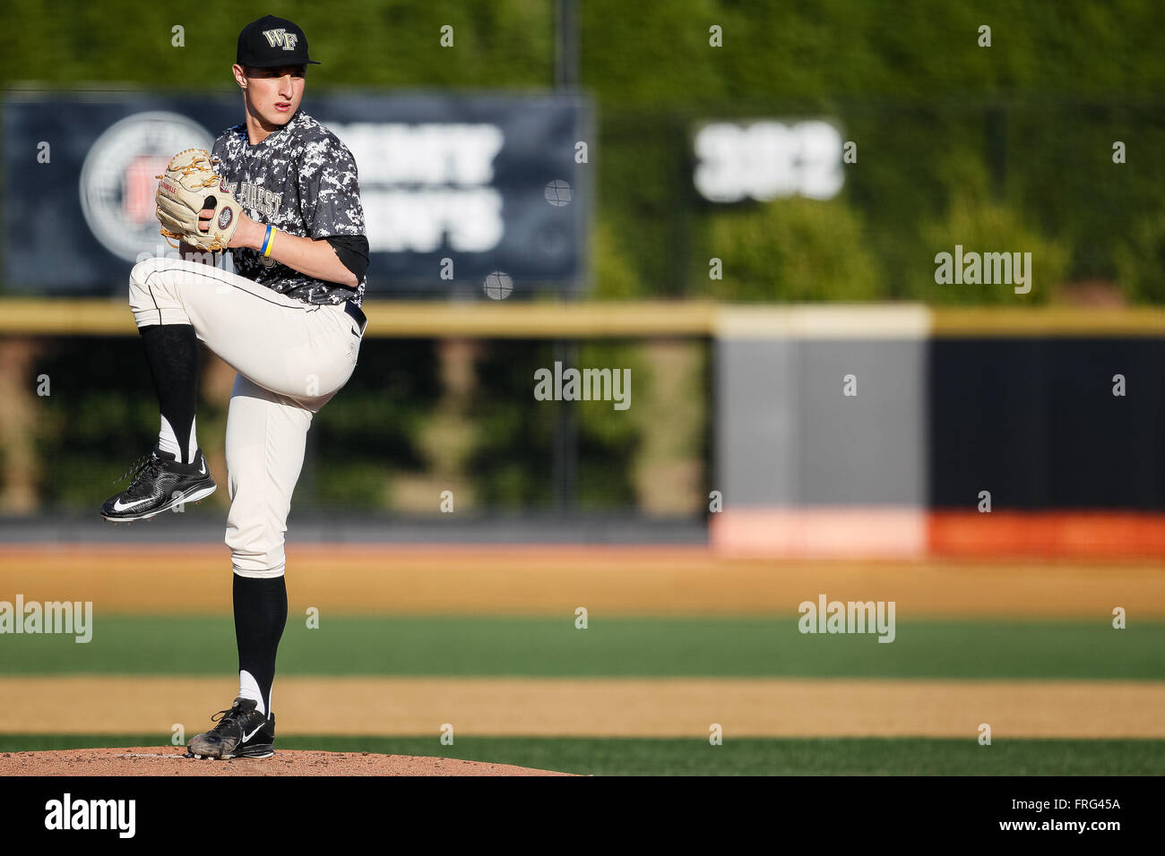 Winston-Salem, NC, USA. 22nd Mar, 2016. pitcher Rayne Supple (30) of ...