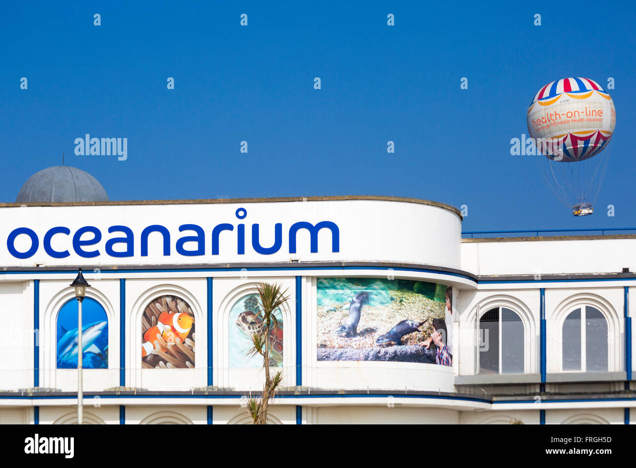 Bournemouth Eye balloon flying over the Oceanarium, the Bournemouth ...