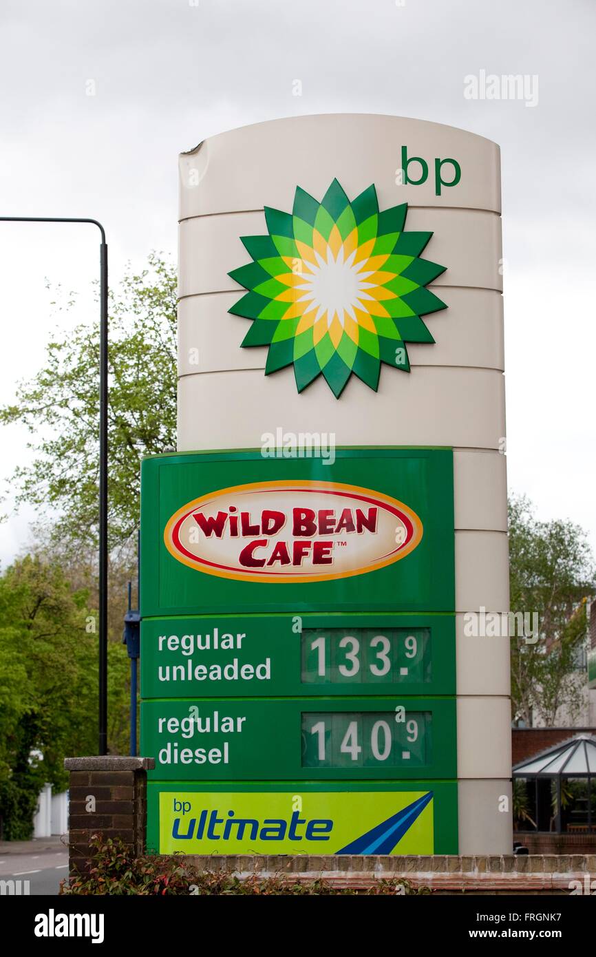 Wellington garage hi-res stock photography and images - Alamy