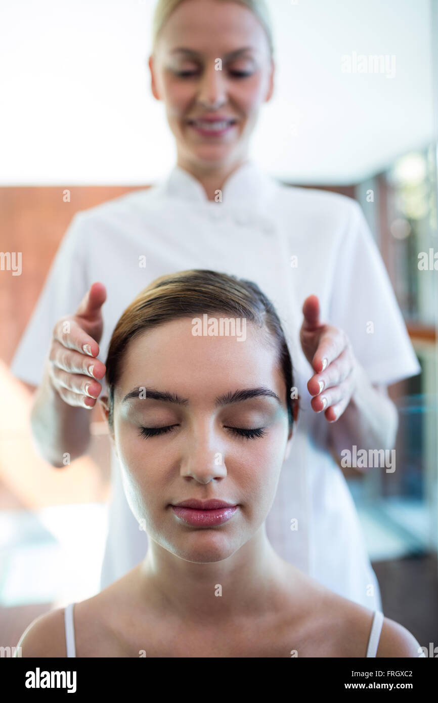 Masseur hi-res stock photography and images - Alamy