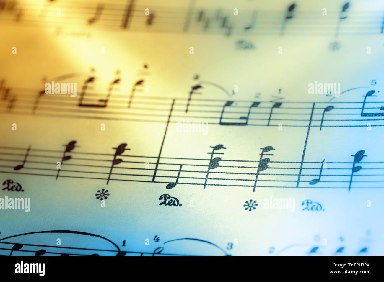 Blue music notes background hi-res stock photography and images - Alamy