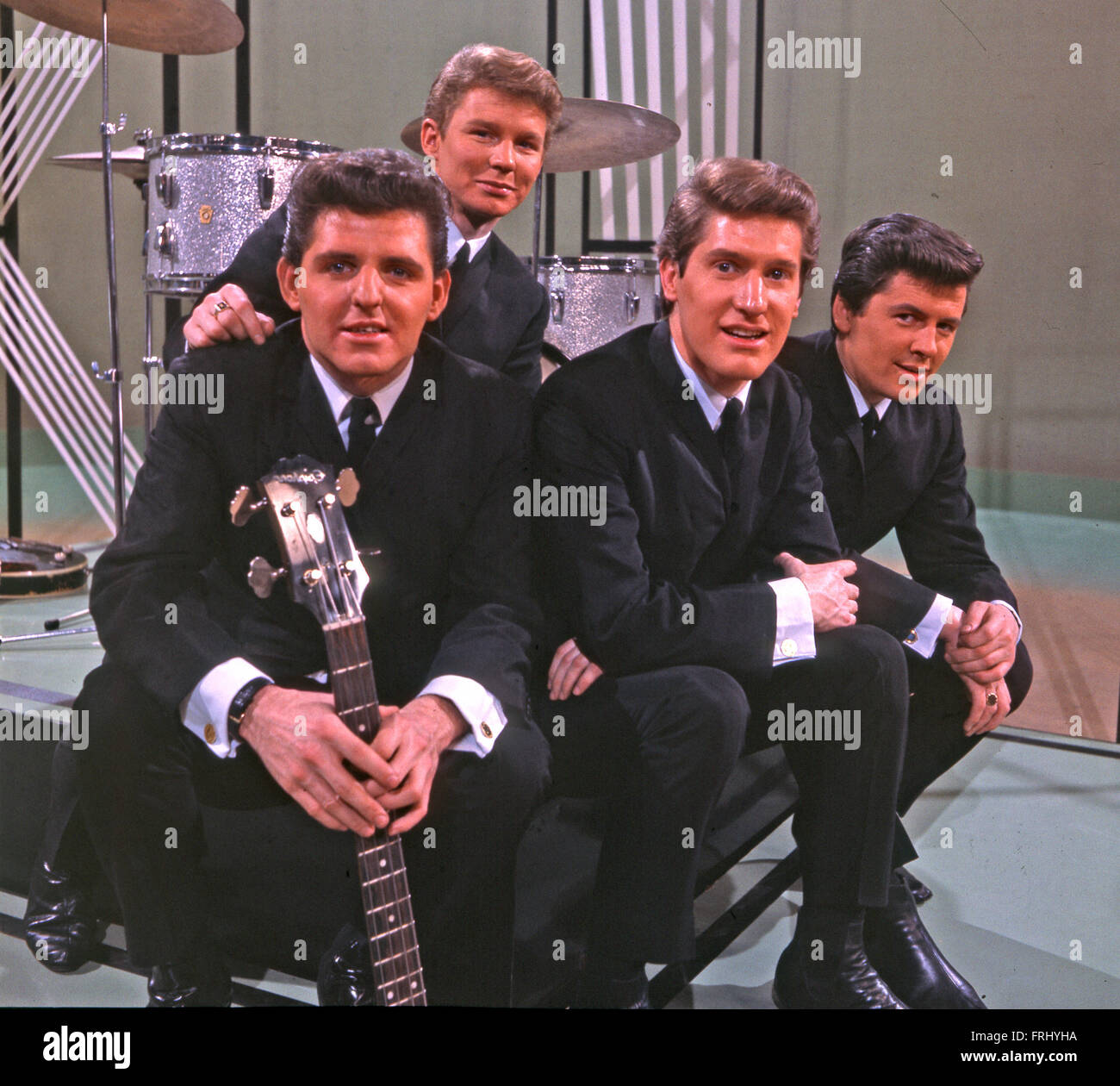 THE SEARCHERS English pop group in 1964. From left: Tony Jackson Stock ...