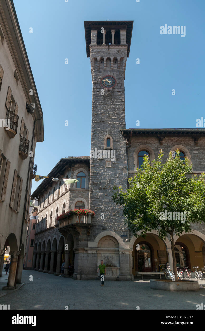 Romanesque revival architecture hi-res stock photography and images - Alamy