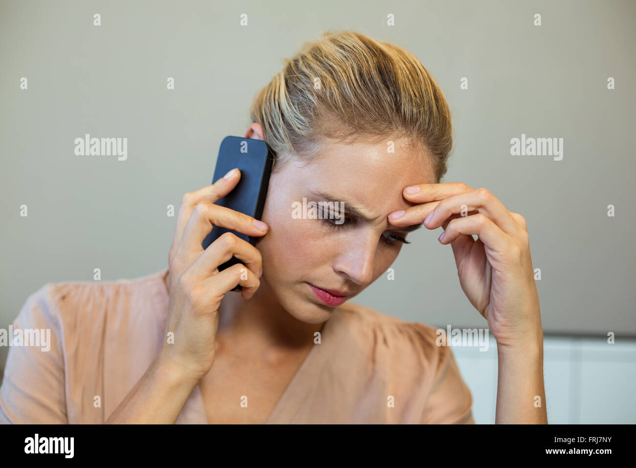 Frustrated woman hi-res stock photography and images - Alamy