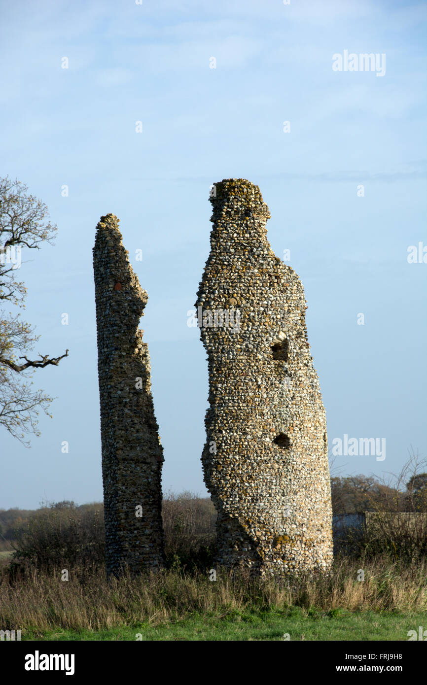 Ruined stone tower hi-res stock photography and images - Alamy