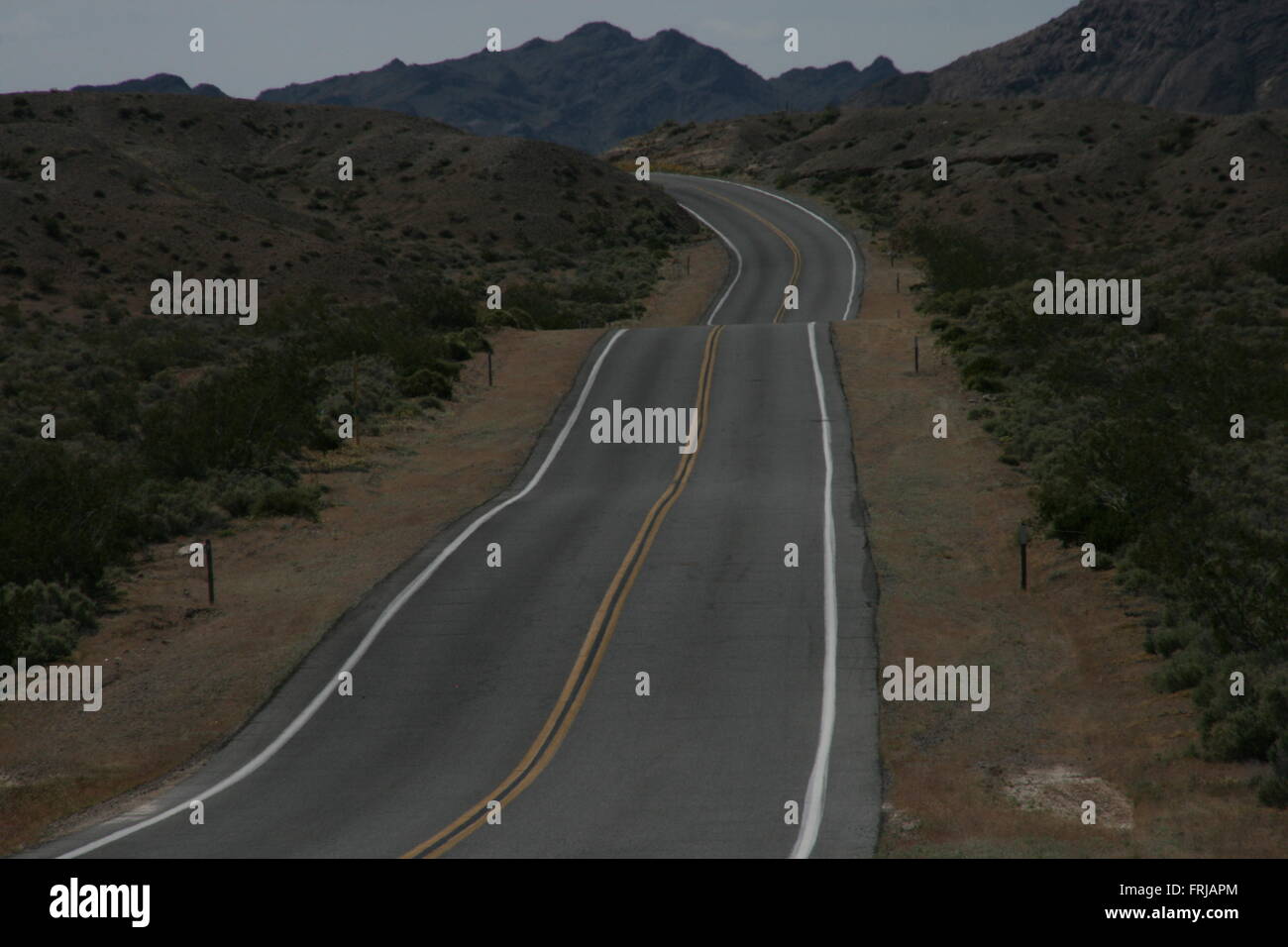 Empty Road Highway California Desert Stock Photo - Alamy