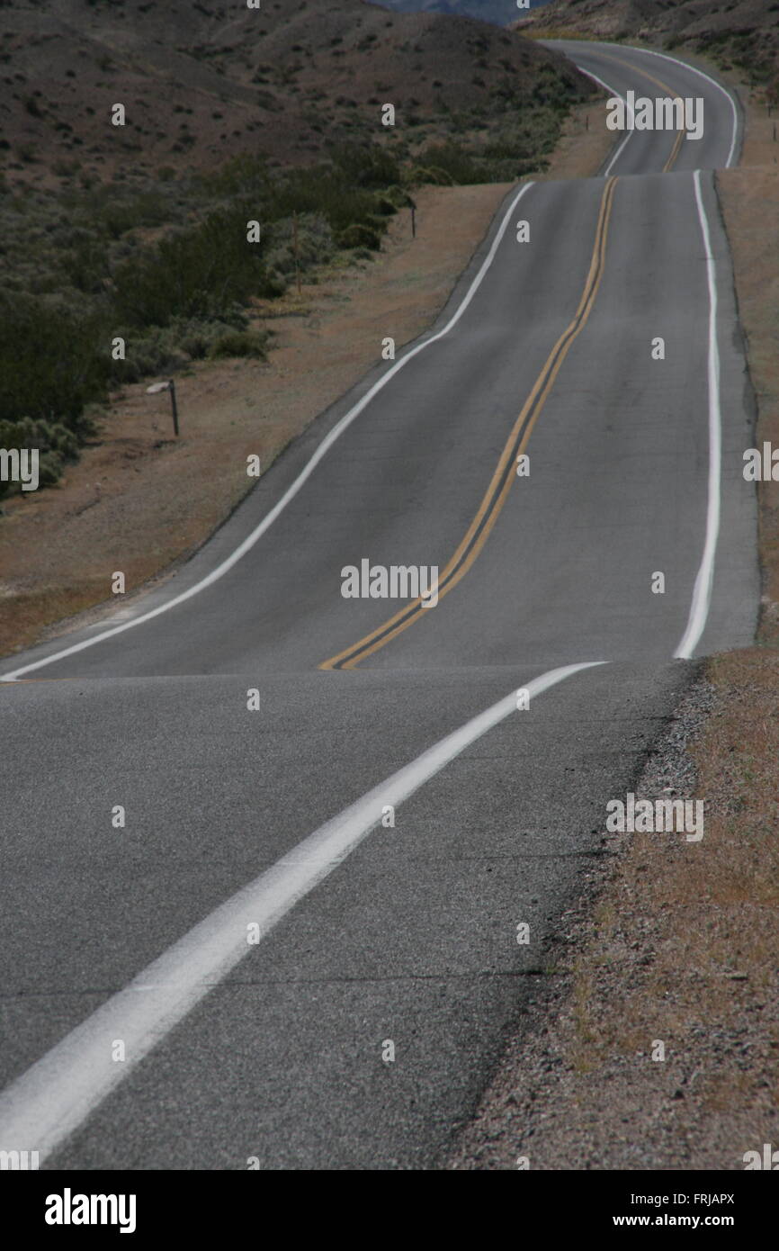 Empty Road Highway California Desert Stock Photo - Alamy