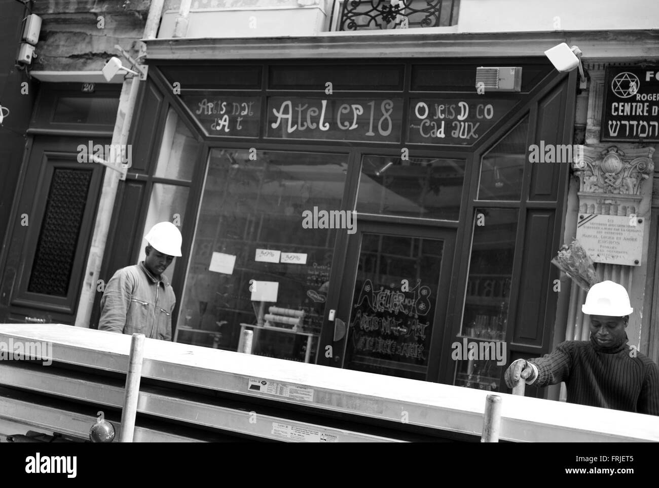 Workman workmen Black and White Stock Photos & Images - Alamy