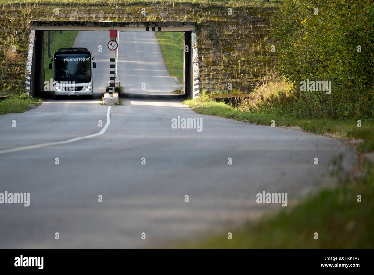 Bus track hi-res stock photography and images - Alamy